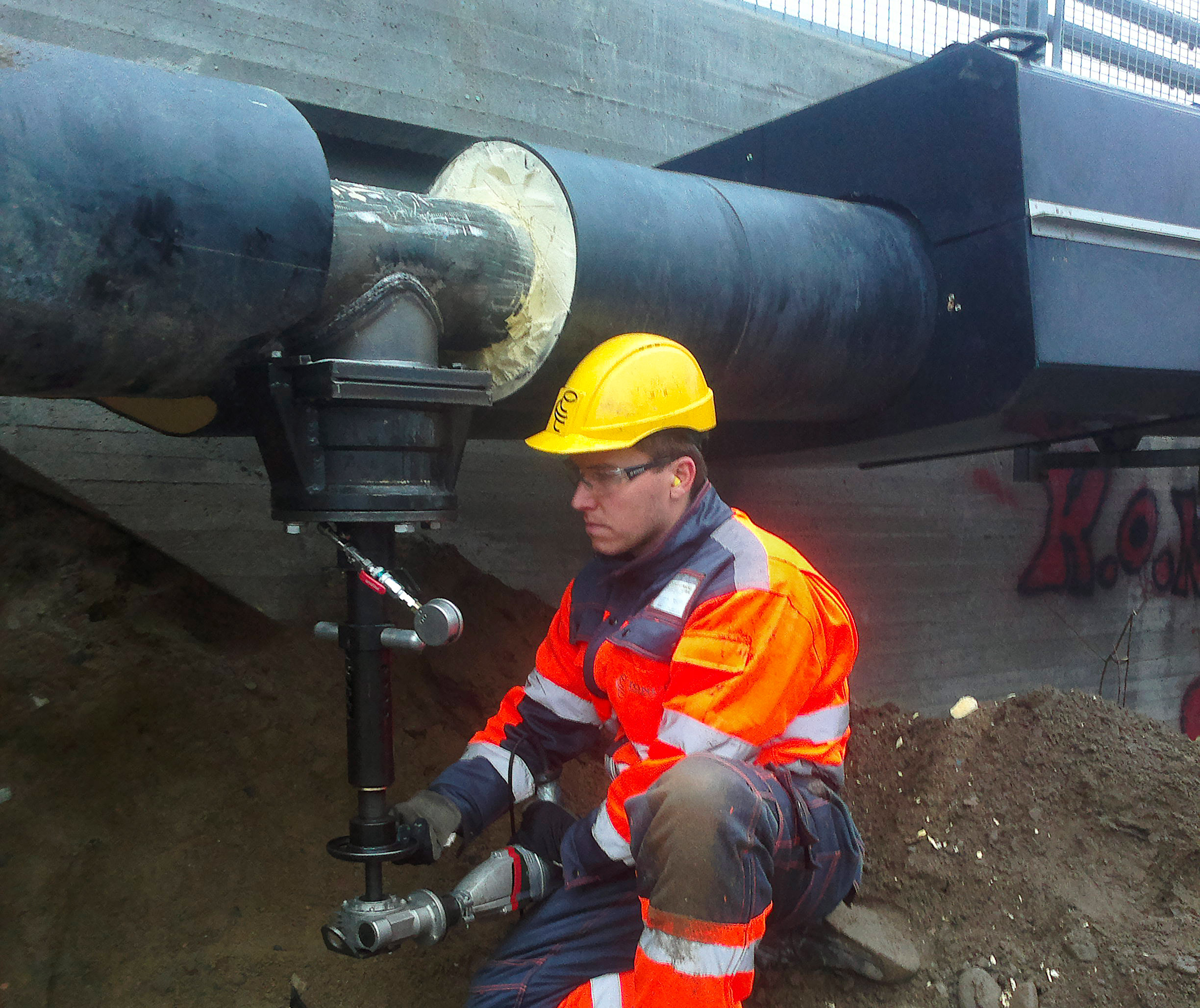 Hot-Tapping-50 – Pipework and Building Services